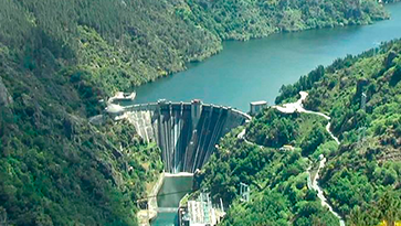 Central hidroeléctrica San Esteban - Iberdrola