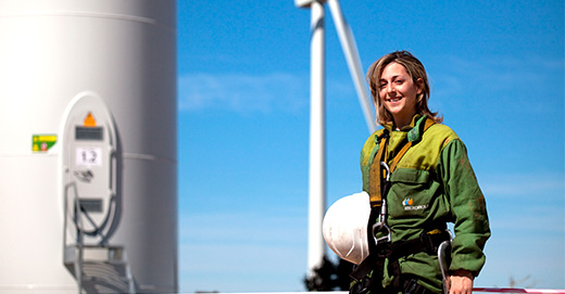 Apostamos por la mujer y su desarrollo en las carreras de ciencias - Iberdrola