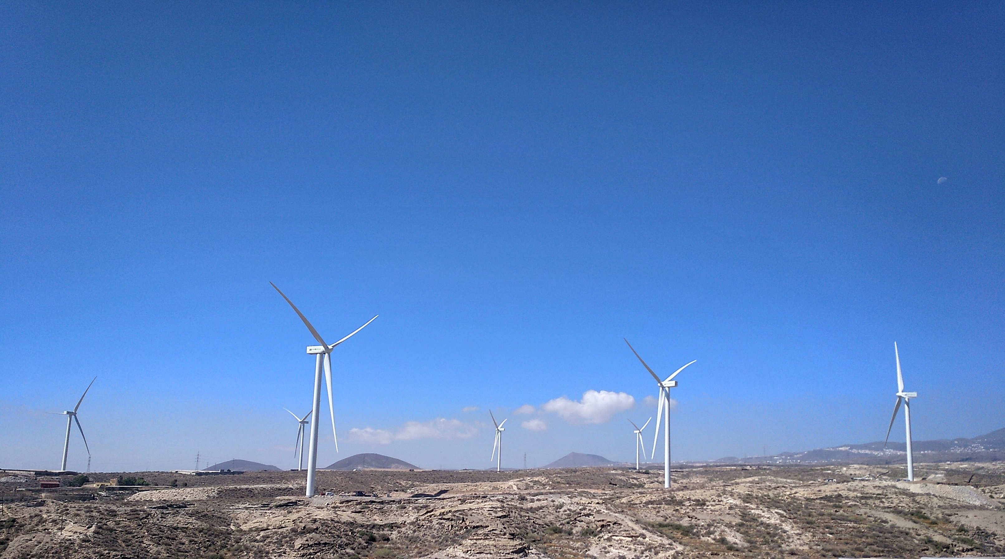 Iberdrola completes the installation of the wind turbines in its first ...
