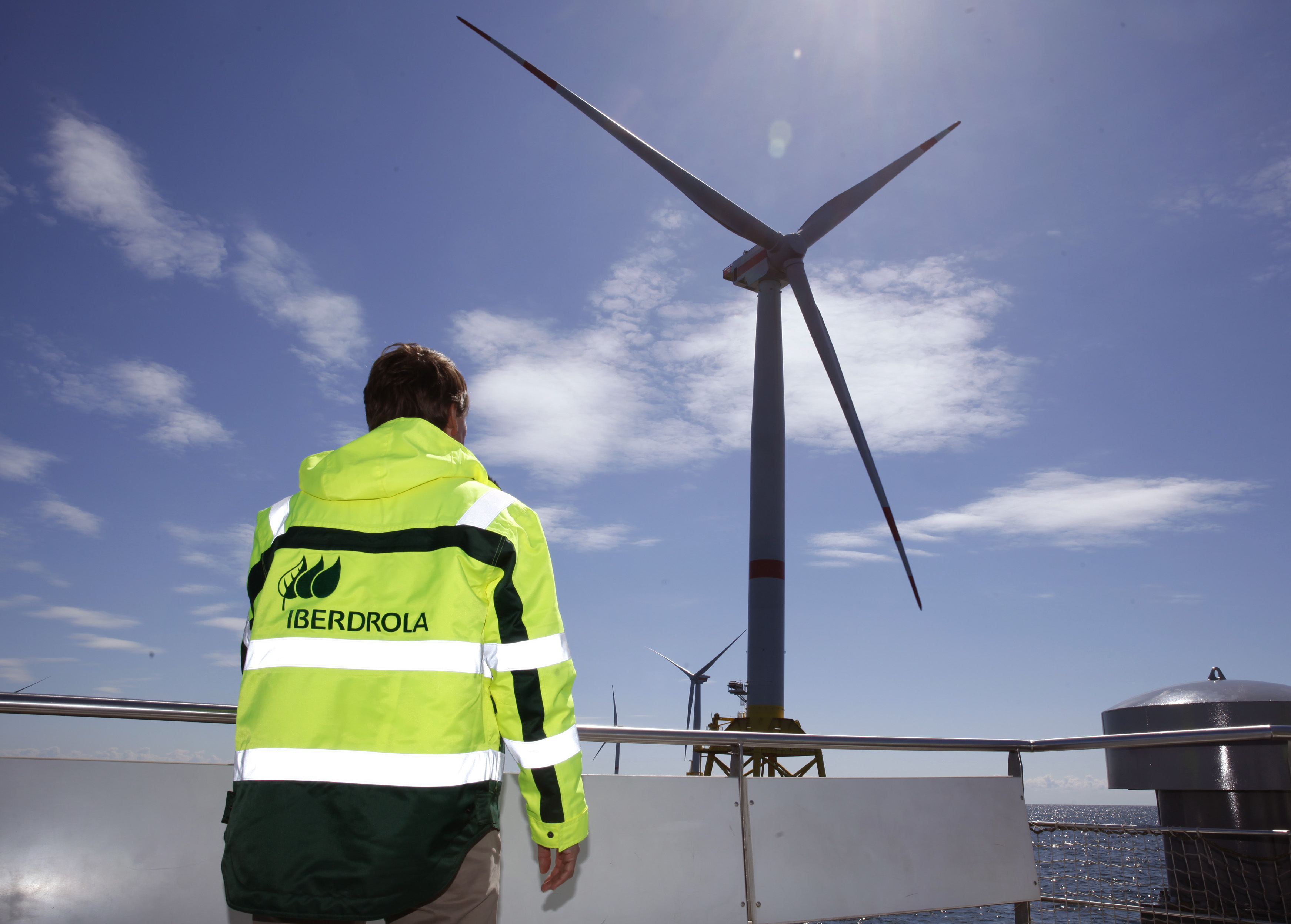 Iberdrola successfully installs all 70 wind turbines at Wikinger ...